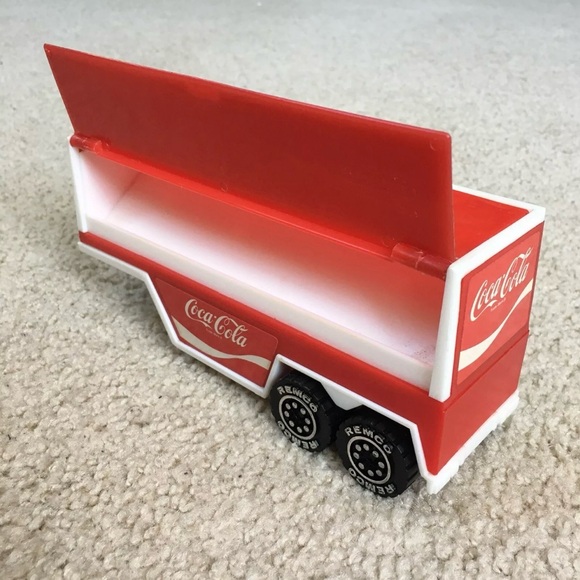 REMCO / Coca-Cola | Toys | Vintage 987 Remco Cocacola Trailer Coke Soda ...
